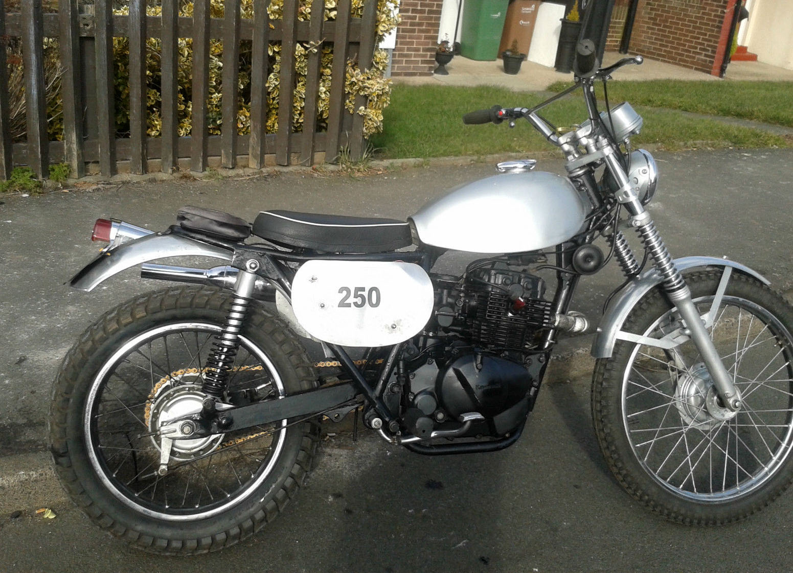 Gallery of Z250 pictures